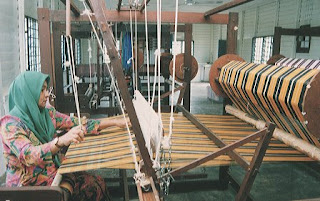 Proses Tenunan Dilakukan | shahirahshah