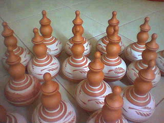 pendidikan seni visual: Tembikar - Teknik Pembuatan Labu Sayong