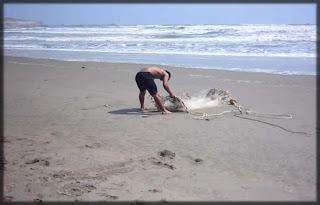YO quIEn SoY: mario puga ,peruaño escritor