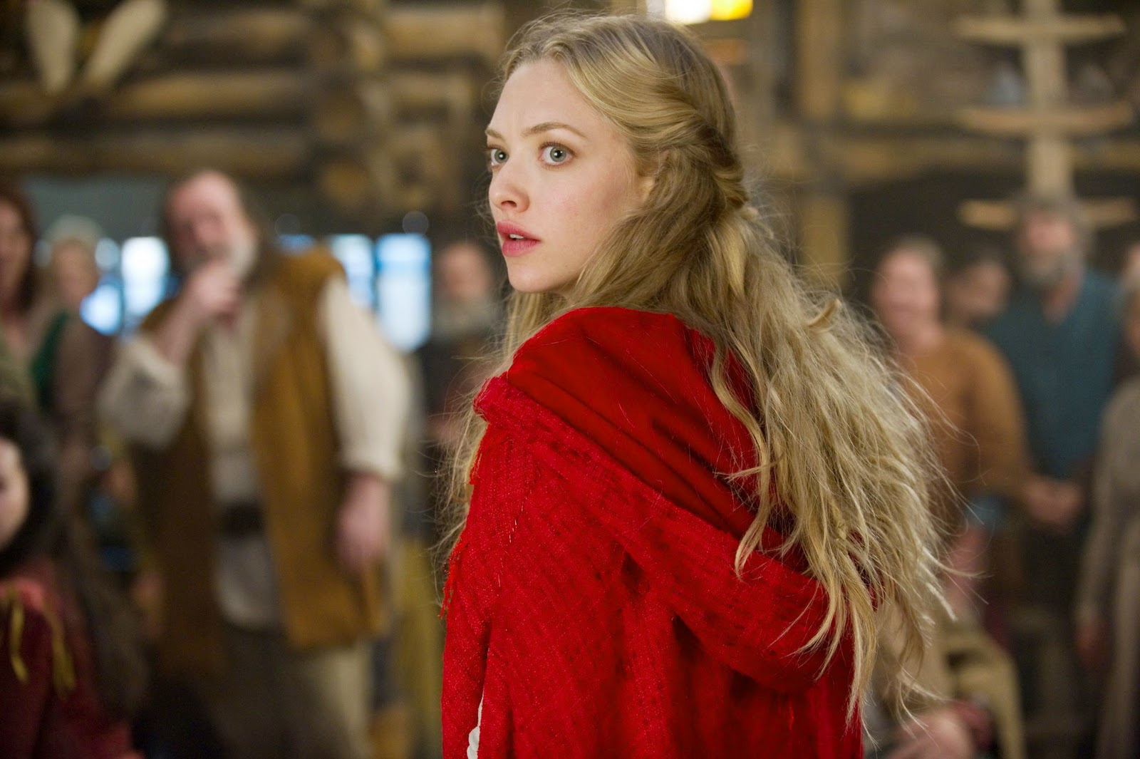 Free Hollywood Movie Pictures Photos Images Wallpapers Trailers Hollywood Red Riding Hood Movie free-hollywood-movie-pictures-photos-images-wallpapers-trailers-hollywood-red-riding-hood-movie