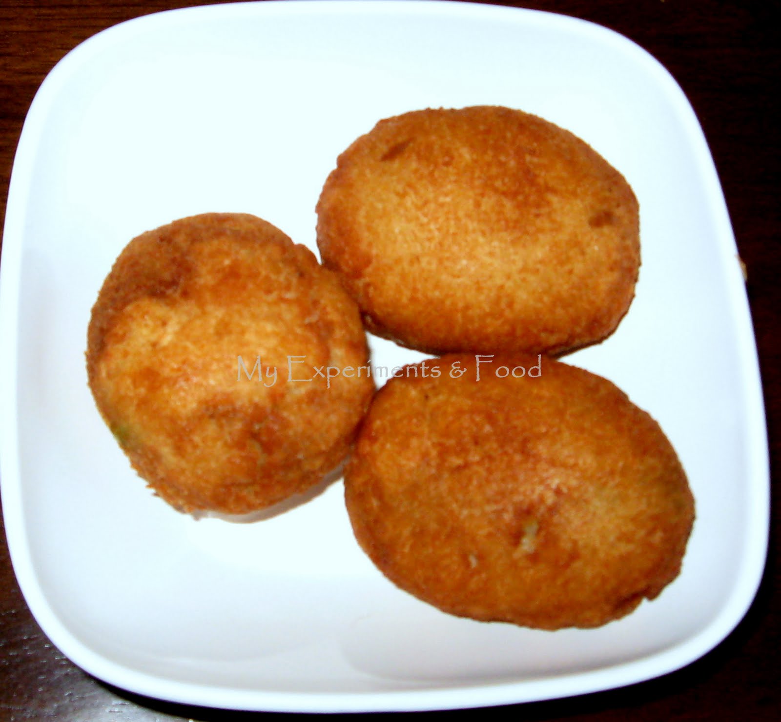 My Experiments & Food: Bread Rolls: Fried bread snacks with potato filling