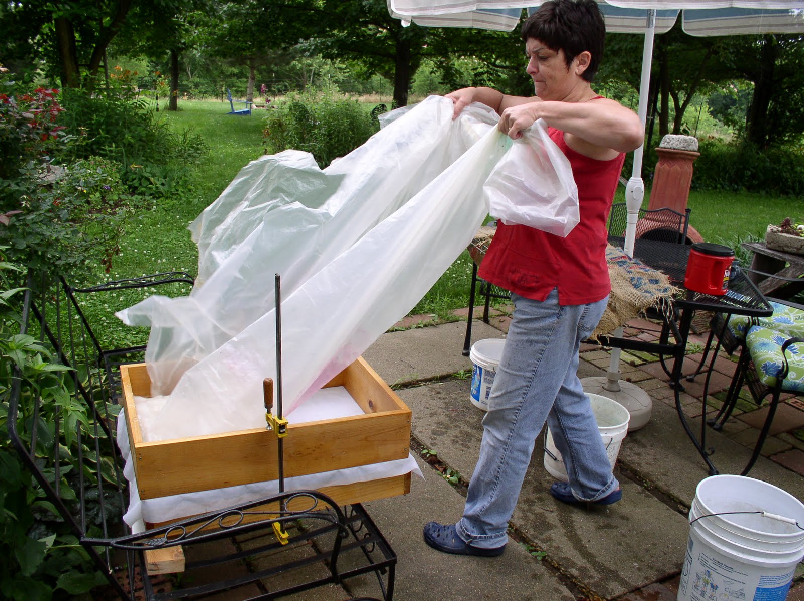 2ndhandpaper: Making Paper in a Pour Vat in the Garden