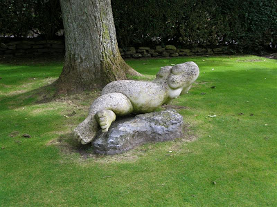 Feather On A Wire: sculptures at Longleat
