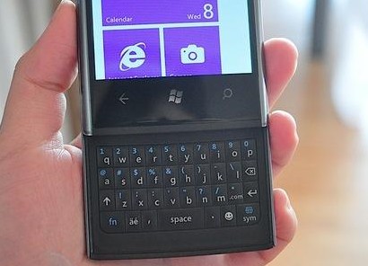 Cell Phone Gadgets: Dell Venue Pro Windows Phone 7 Mobile Review