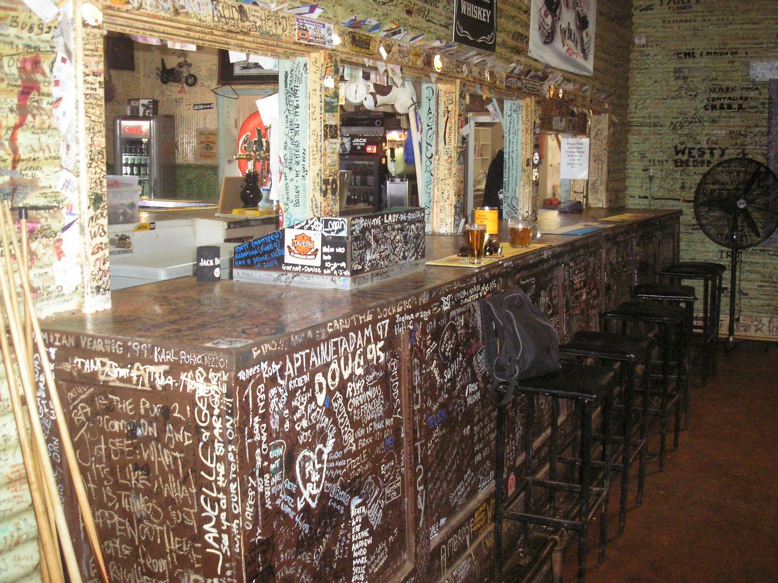 Whereiswitchwae?: Broad Arrow Tavern & Ora Banda pub