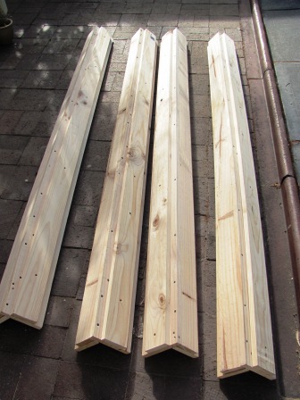 Merrick's TARDIS build: Build day two - the corner posts