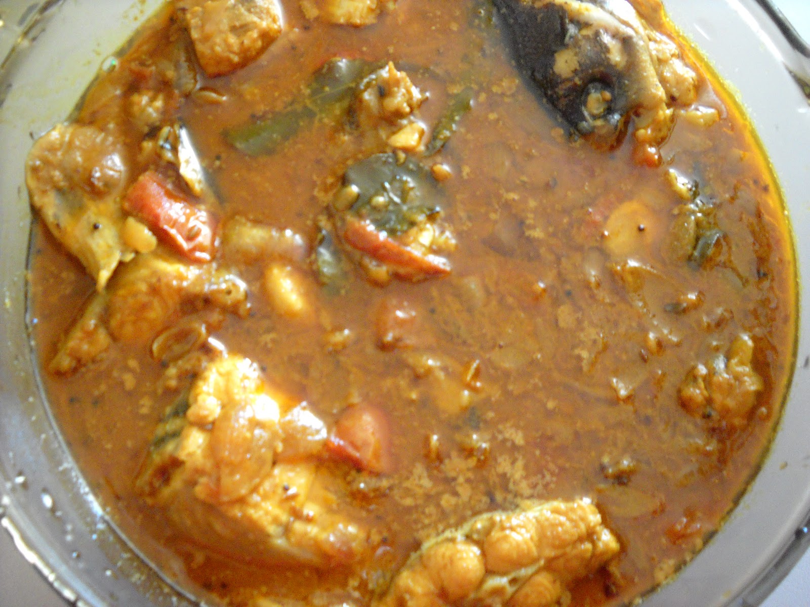 Savitha's Kitchen: Fish Curry ( Keluthi Meen Kuzhambu)