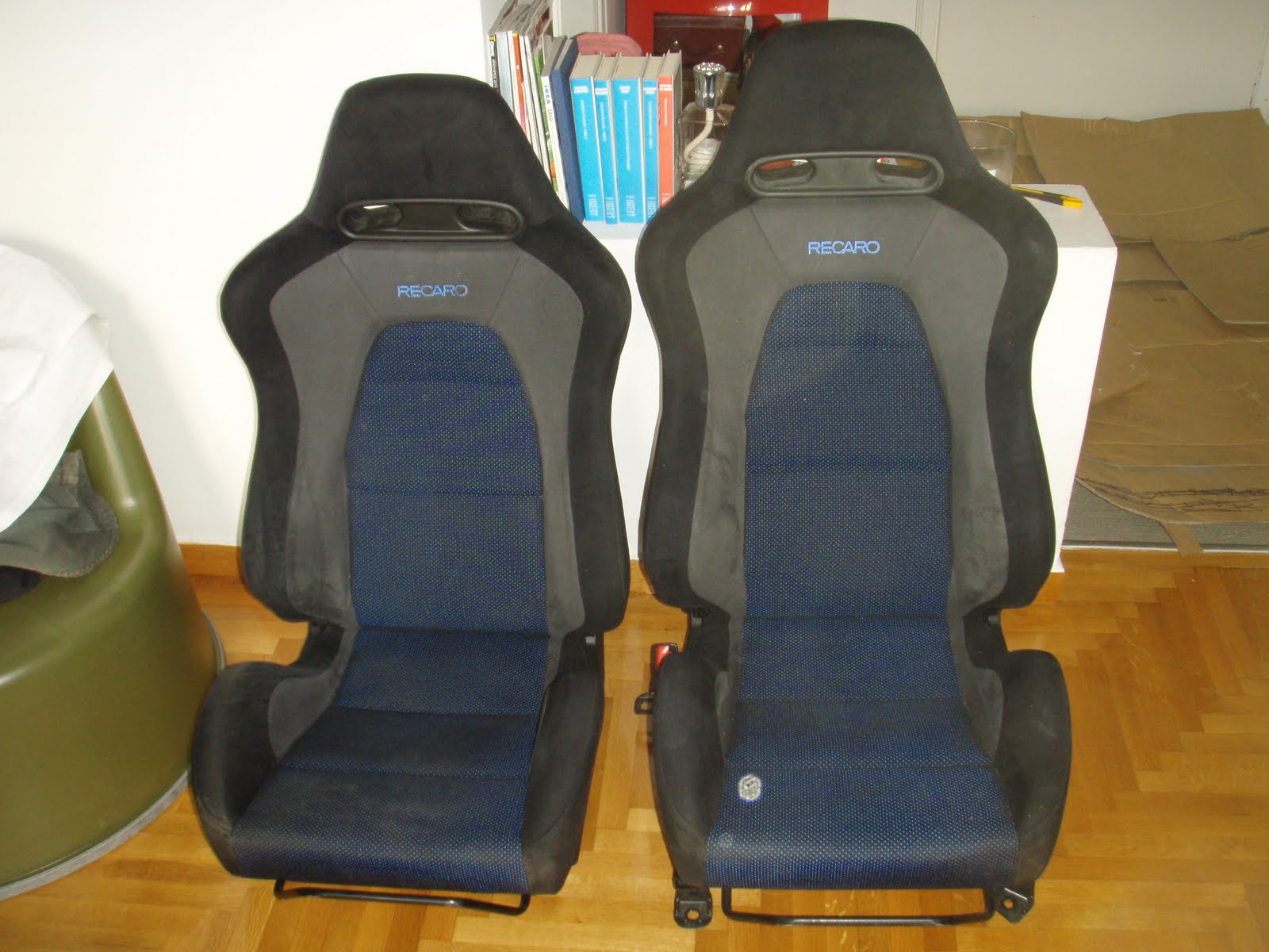JDMbits: New Arrival: Recaro Evo7 GSR Seats!
