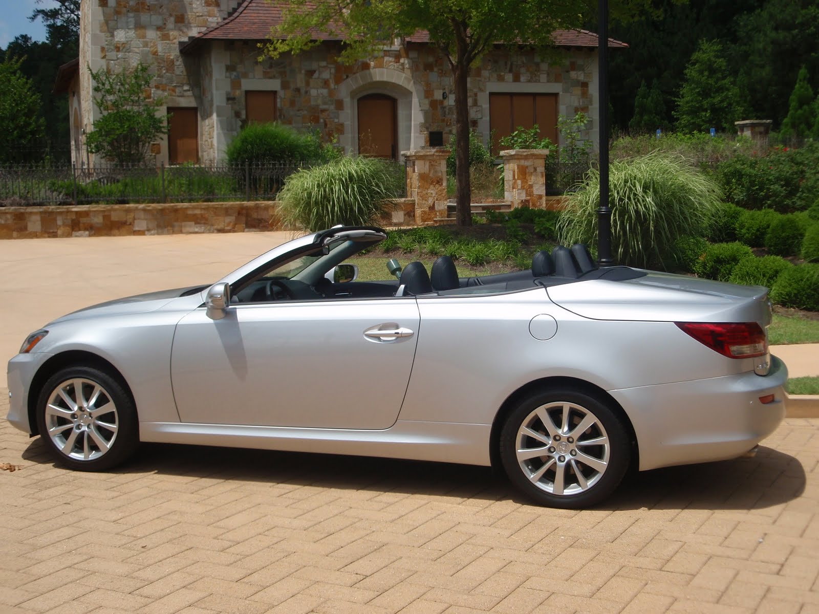 Auto Trends with JeffCars.com: 2010 IS 350C: Lexus' 1st Entry-Level ...