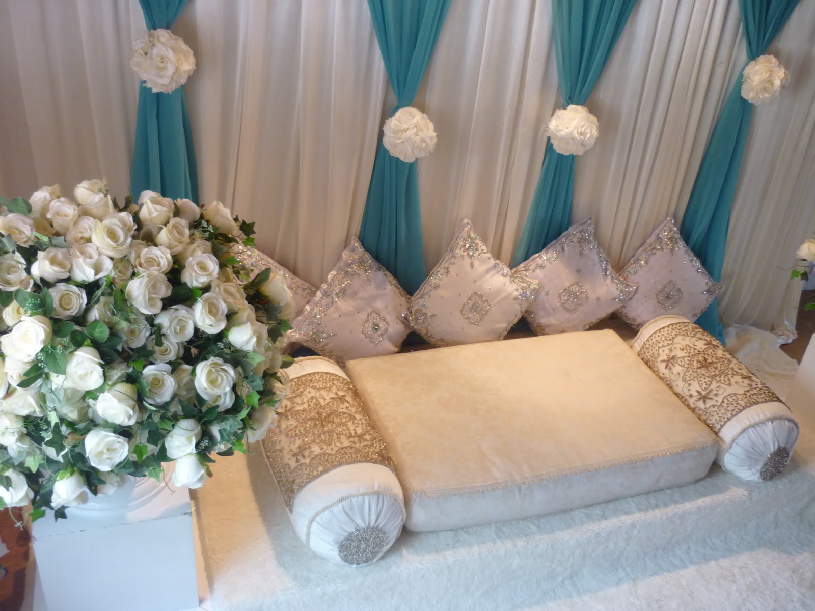 All About Weddings by Zaifie Zainal: Mini pelamin for Eyma's E-day | 050211