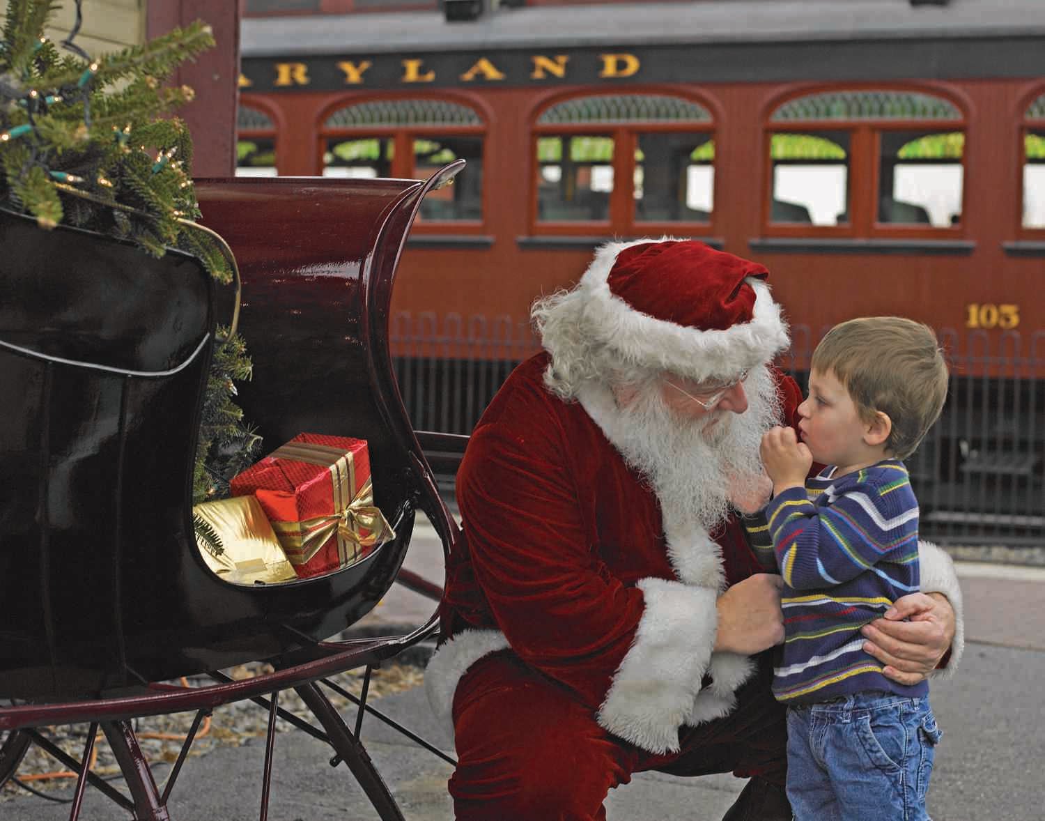 Santa Arrives at Strasburg Rail Road - Fun Things To Do With Kids in ...