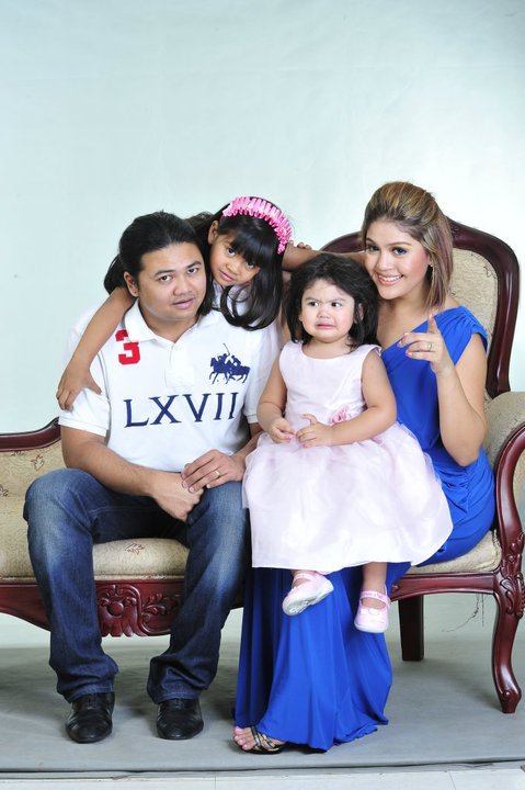 Myanmar Former Model Girl, Smile's Family Photos | Myanmar Celebrity ...