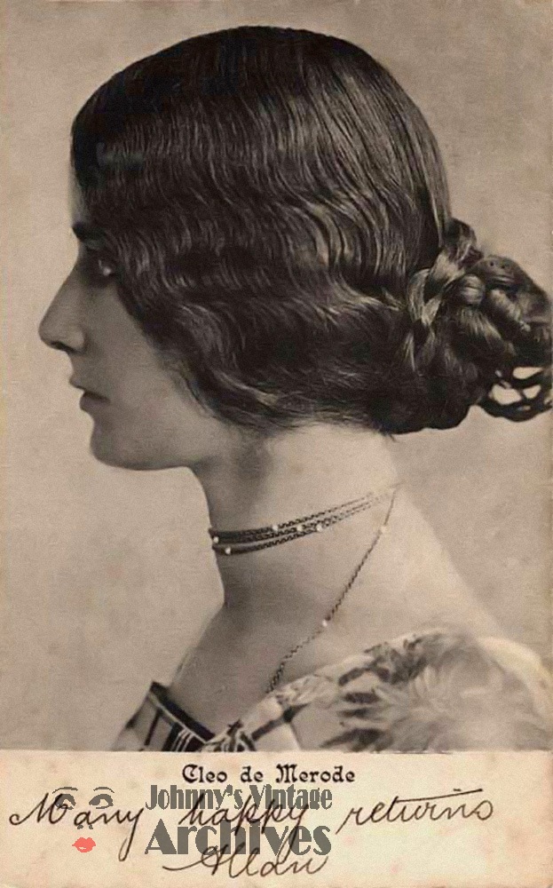 Johnny's Vintage Fashion Archives: De Merode