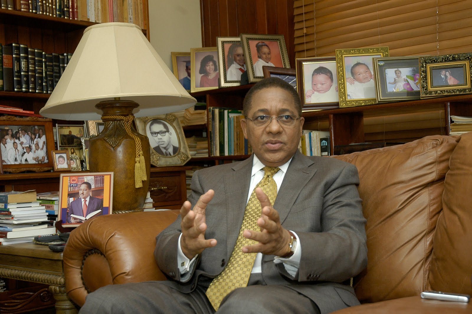 "ANL" Agencia de Noticias Latinas: 2010-08-01