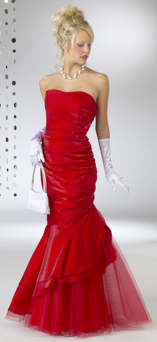 Femulate: The Supremes and their fab gowns