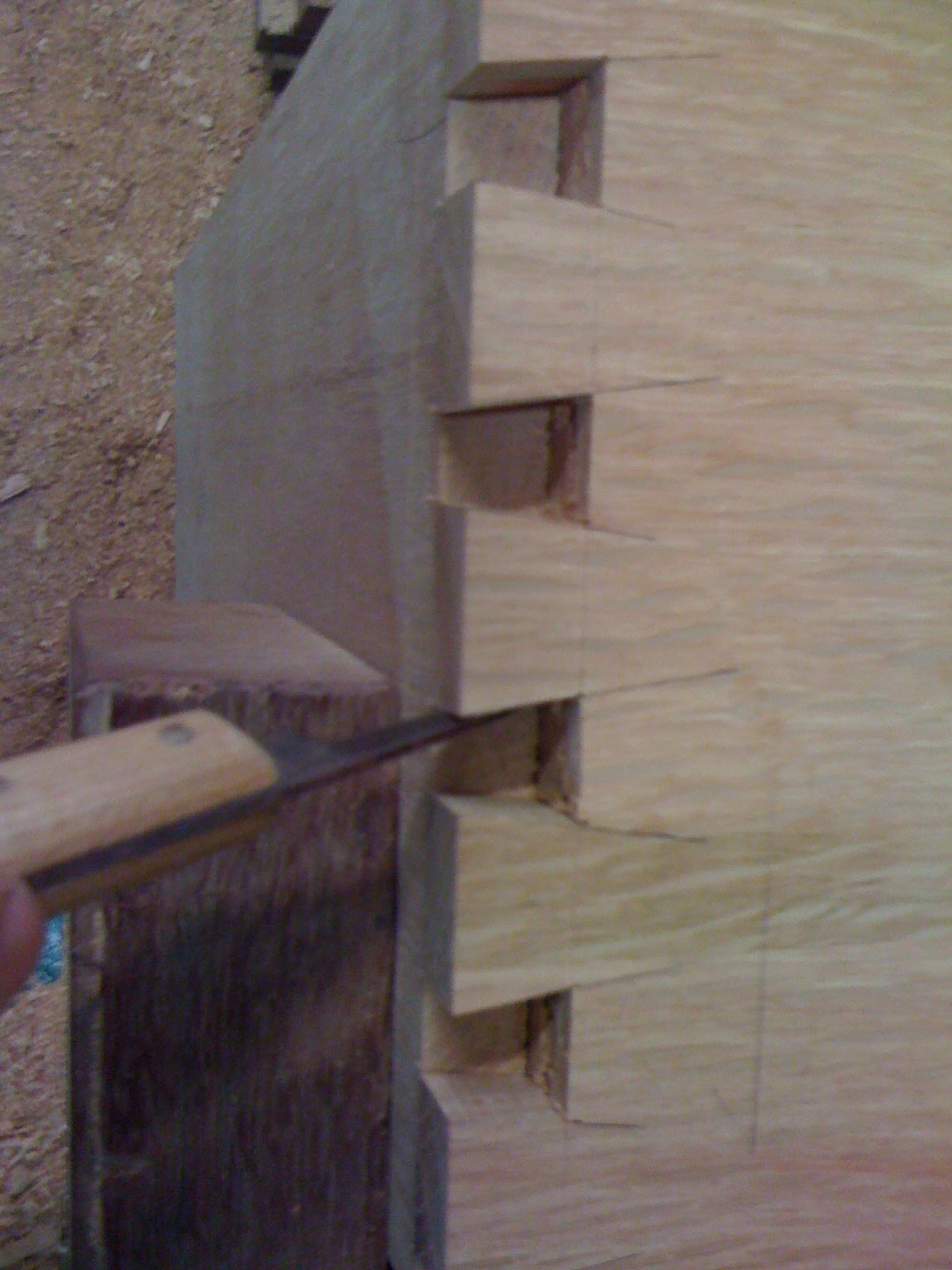 The Joy of Wood: Aahh!, the wonderful dovetail joint.