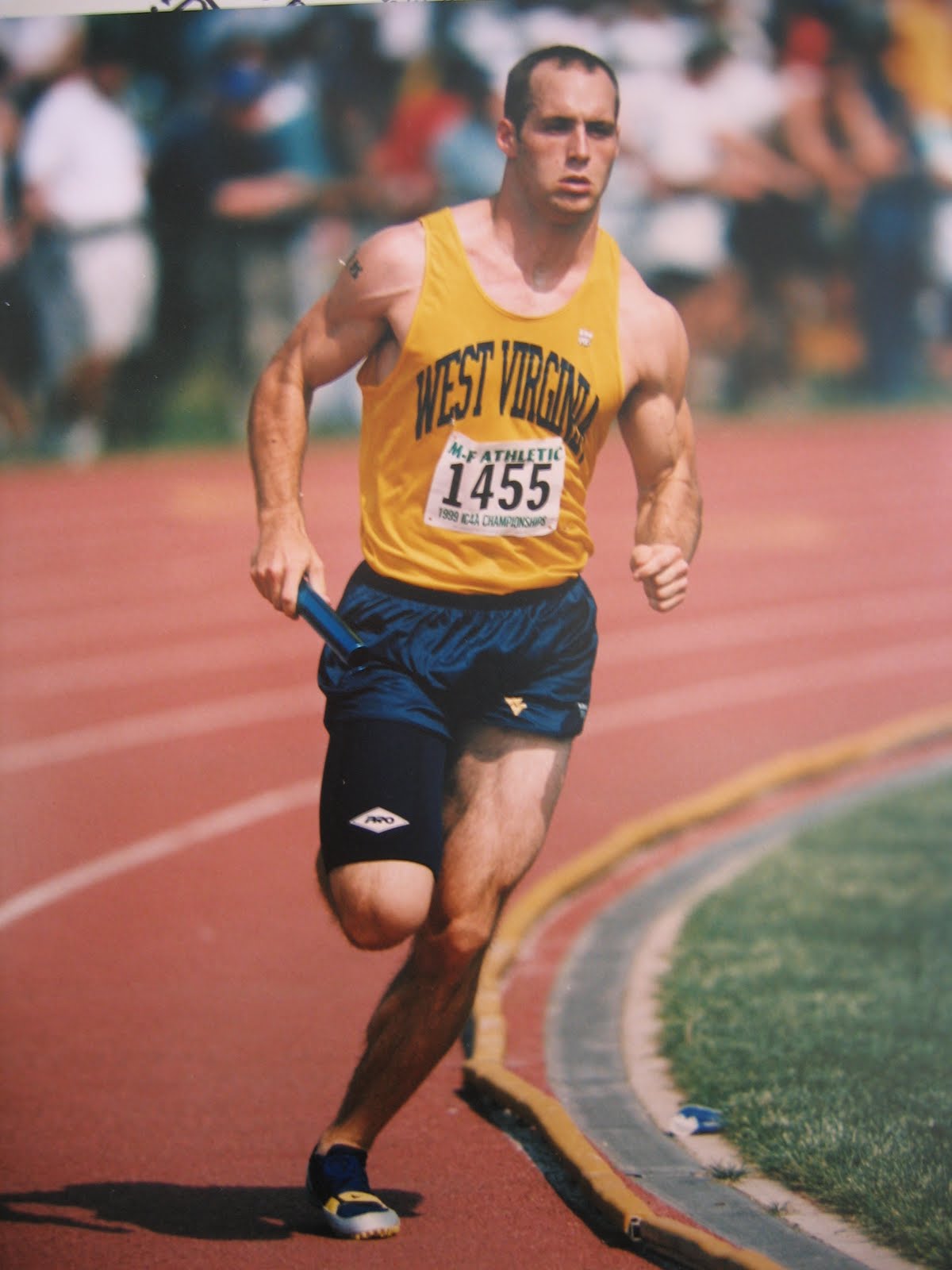 Walking Lion: 2010-08-01