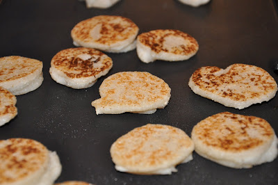 Bygone Food and Recipes: Johnny Cakes (and The OId Grist Mill Tavern)