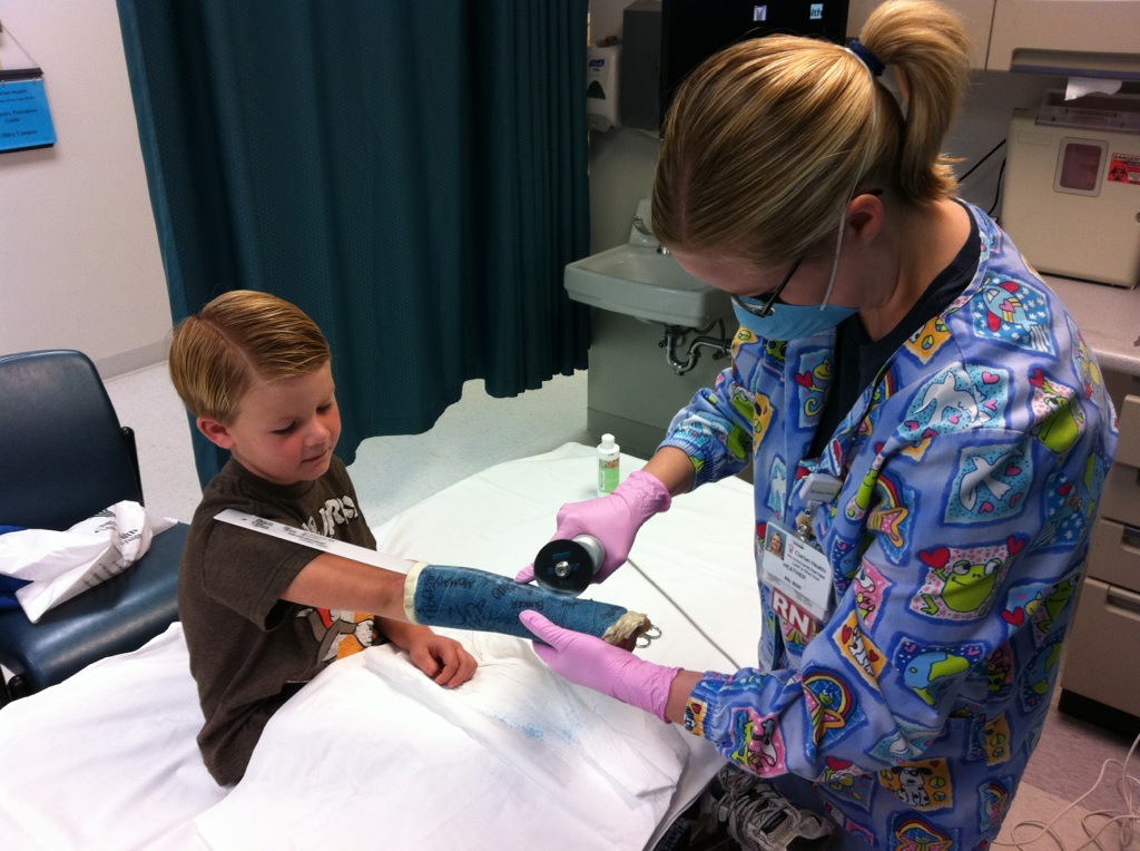 This is the Day!: Baylor Gets His Cast Off