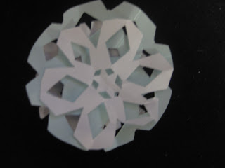 This Little Project: Paper Snowball Tutorial