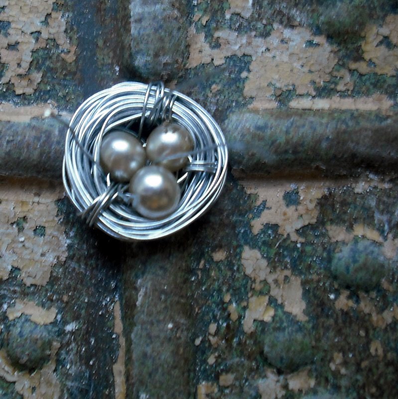 vintagesusie & wings: hand wrapped wire bird nest tutorial
