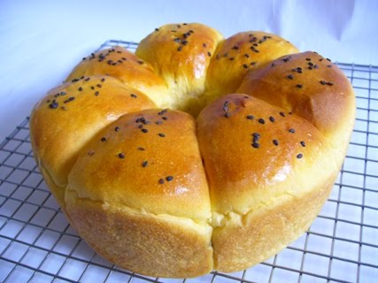 Happy Flour: Sweet Potato Crown Bread