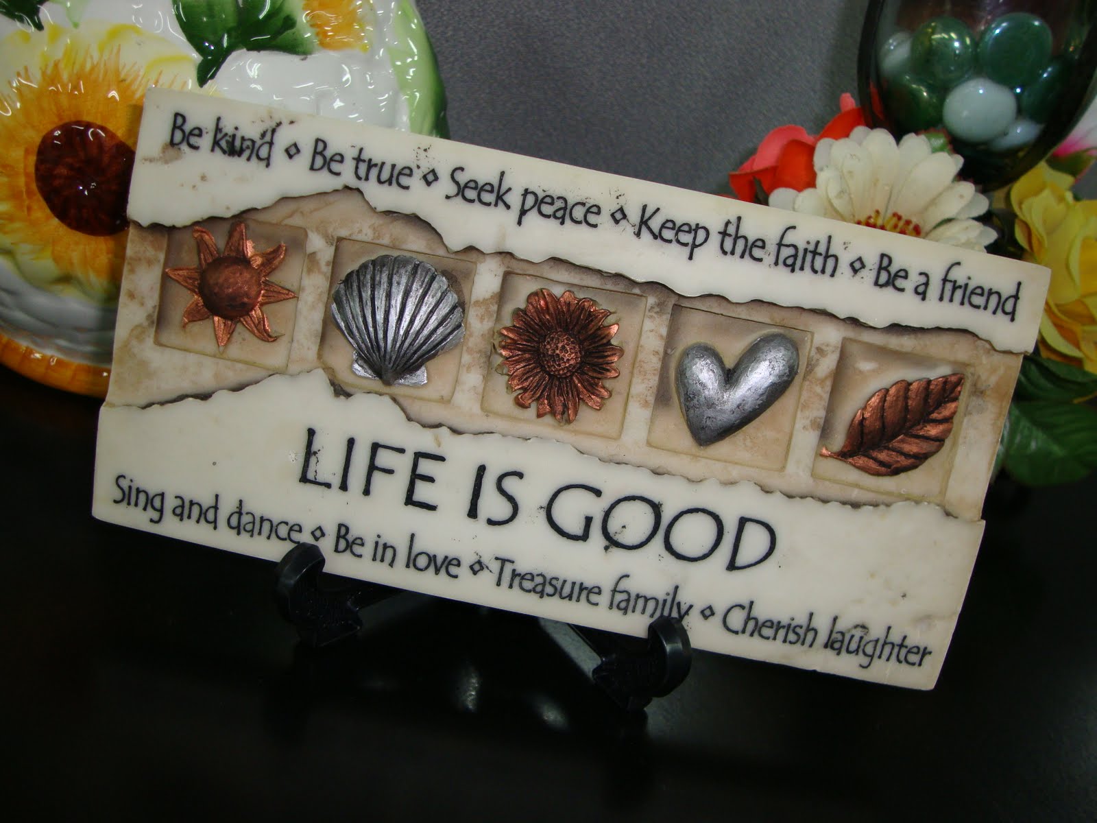 FLOWERSBLOOMS by "Elvie": A Stone with Beautiful Messages