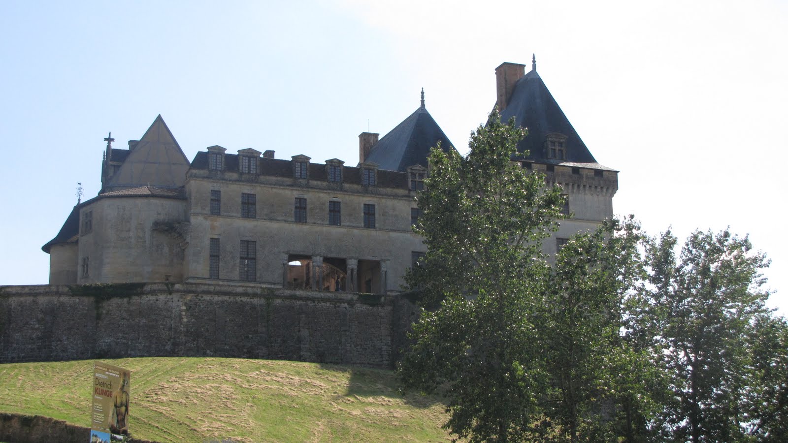 World Tour with Nicholas: MONPAZIER, BIRON CHATEAU AND PREHISTORIC PARK ...