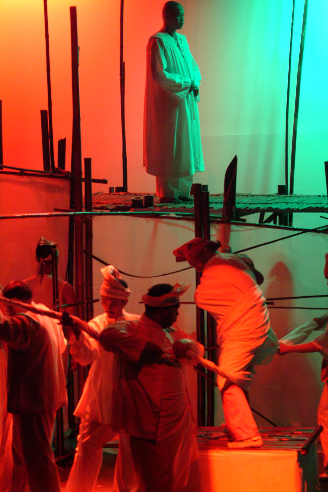 MALAY @ T H E A T R E: Konsep persembahan teater Melayu