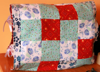 Borcanul cu acadele: Jucarie noua si lucioasa