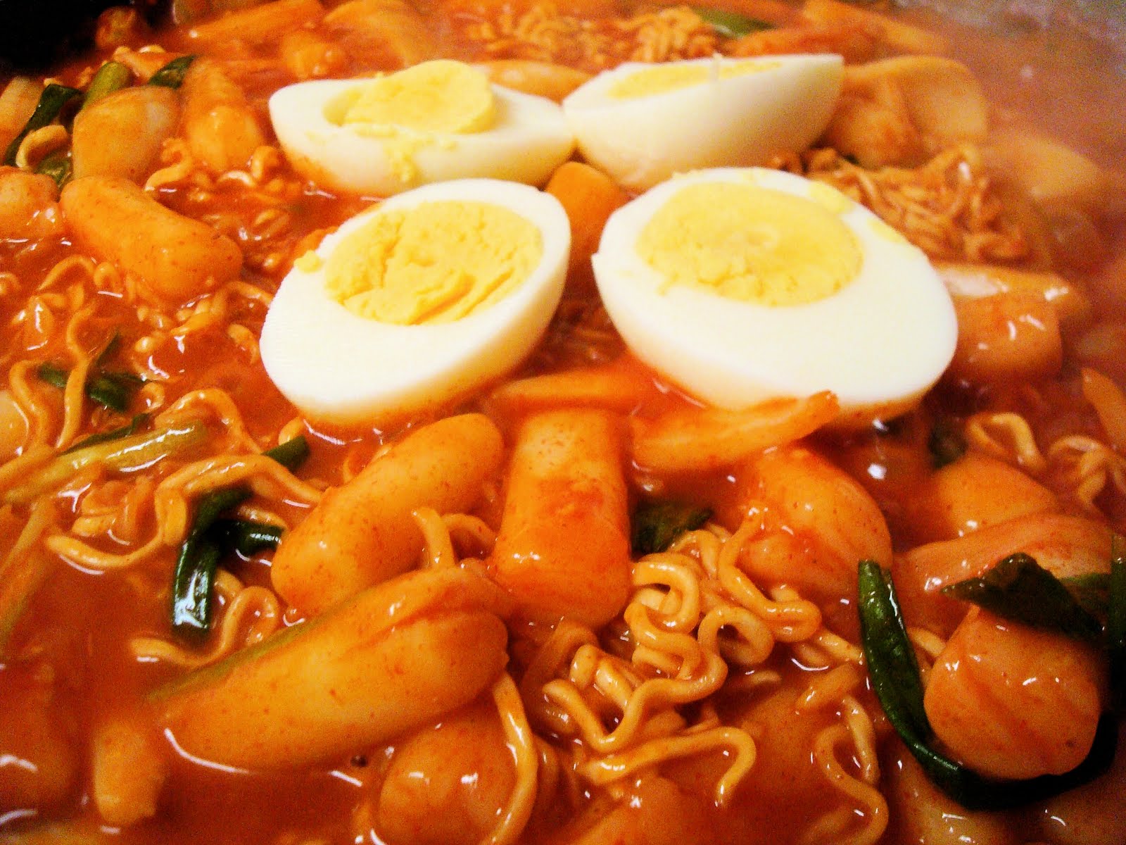 Foodie Funnn!: Spicy Korean Rice Cakes (Duk Boki)