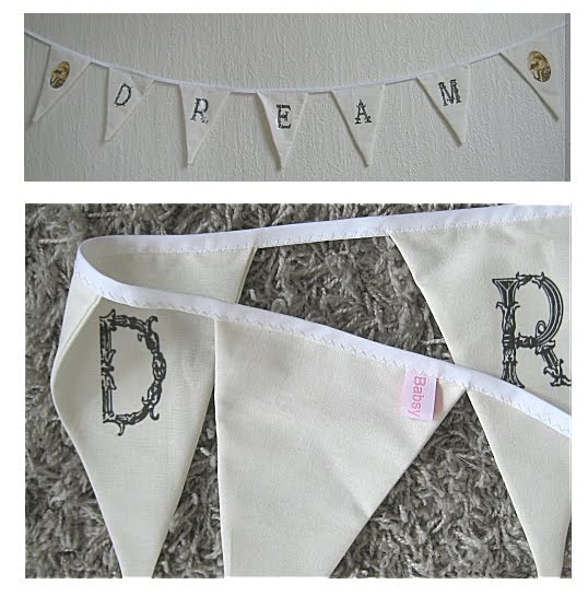 Mitt hvite skattkammer: Nye vimpler med skrift :o)