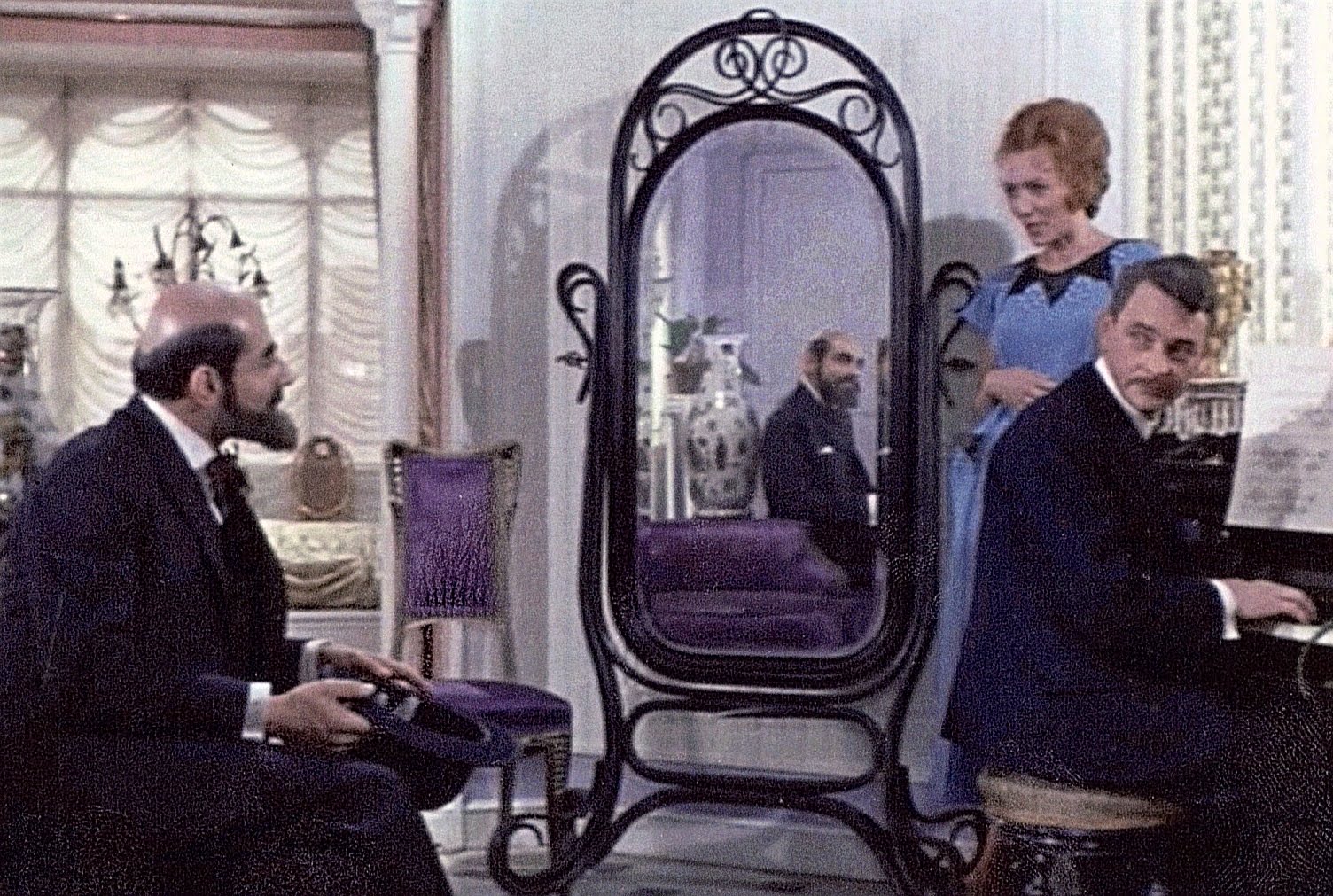 souslecieldeparisetdeversailles: LES MEUBLES DE THONET ET DE KOHN DANS ...