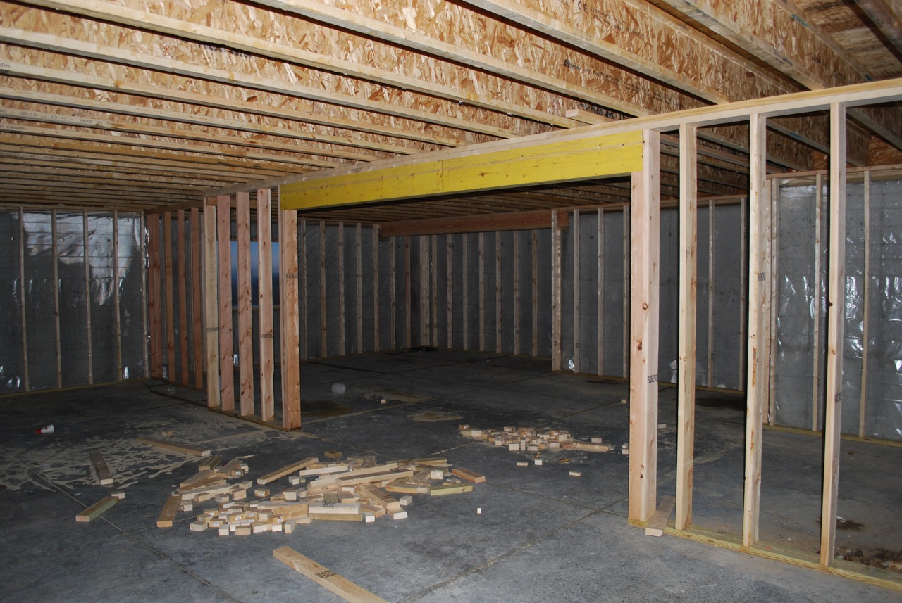 Ken's Iowa House: Basement Framing