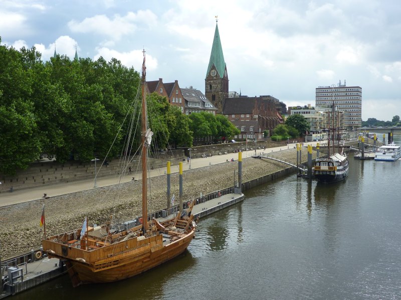Trailing Ahead: River walk in northern Germany: Bremen's Schlachte