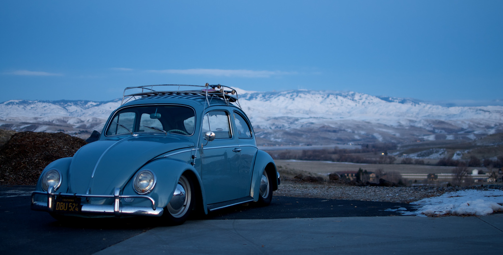 Your daily car fix: Blue and low