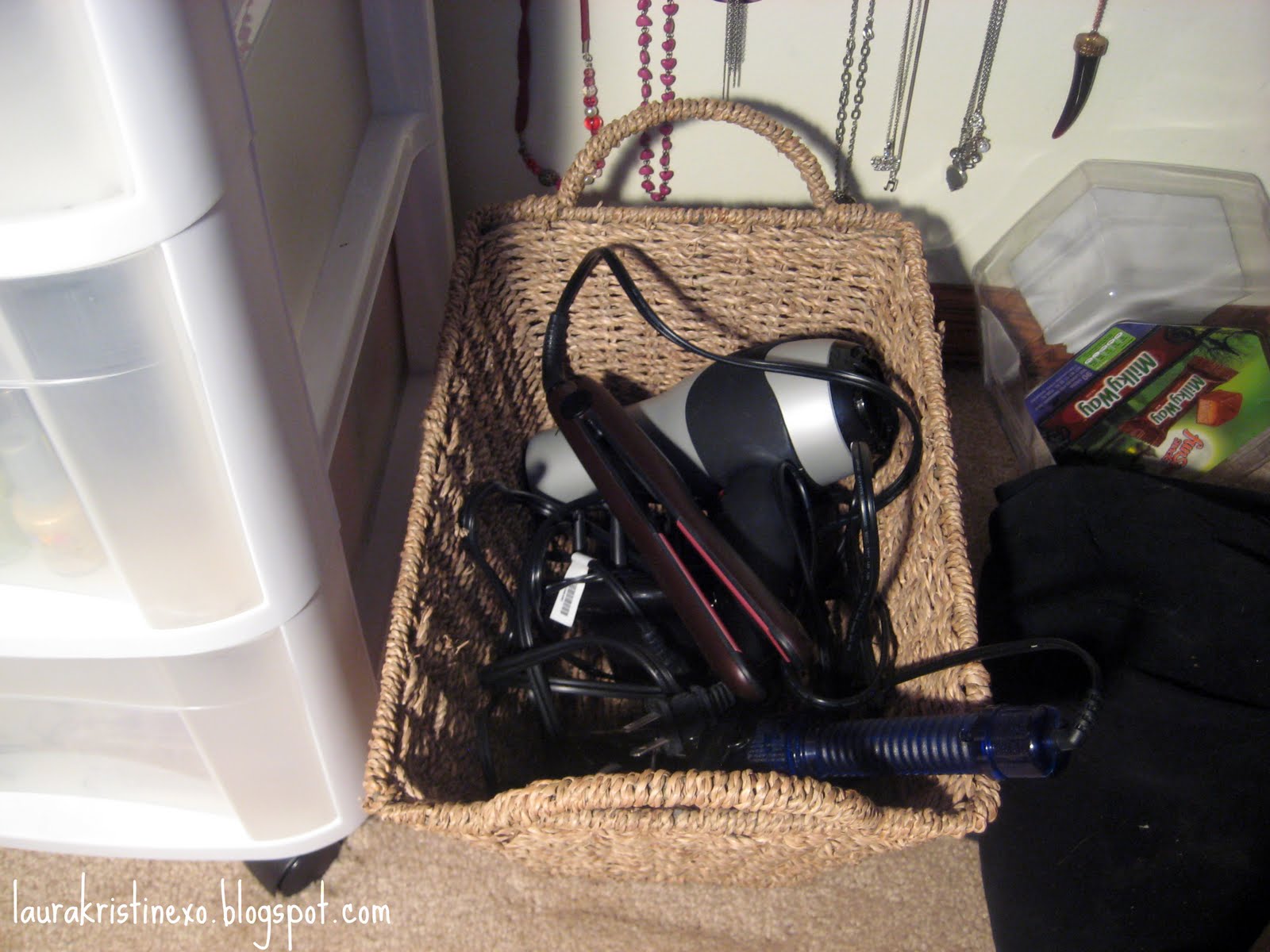 Big City Dreams: Hair Product Storage!