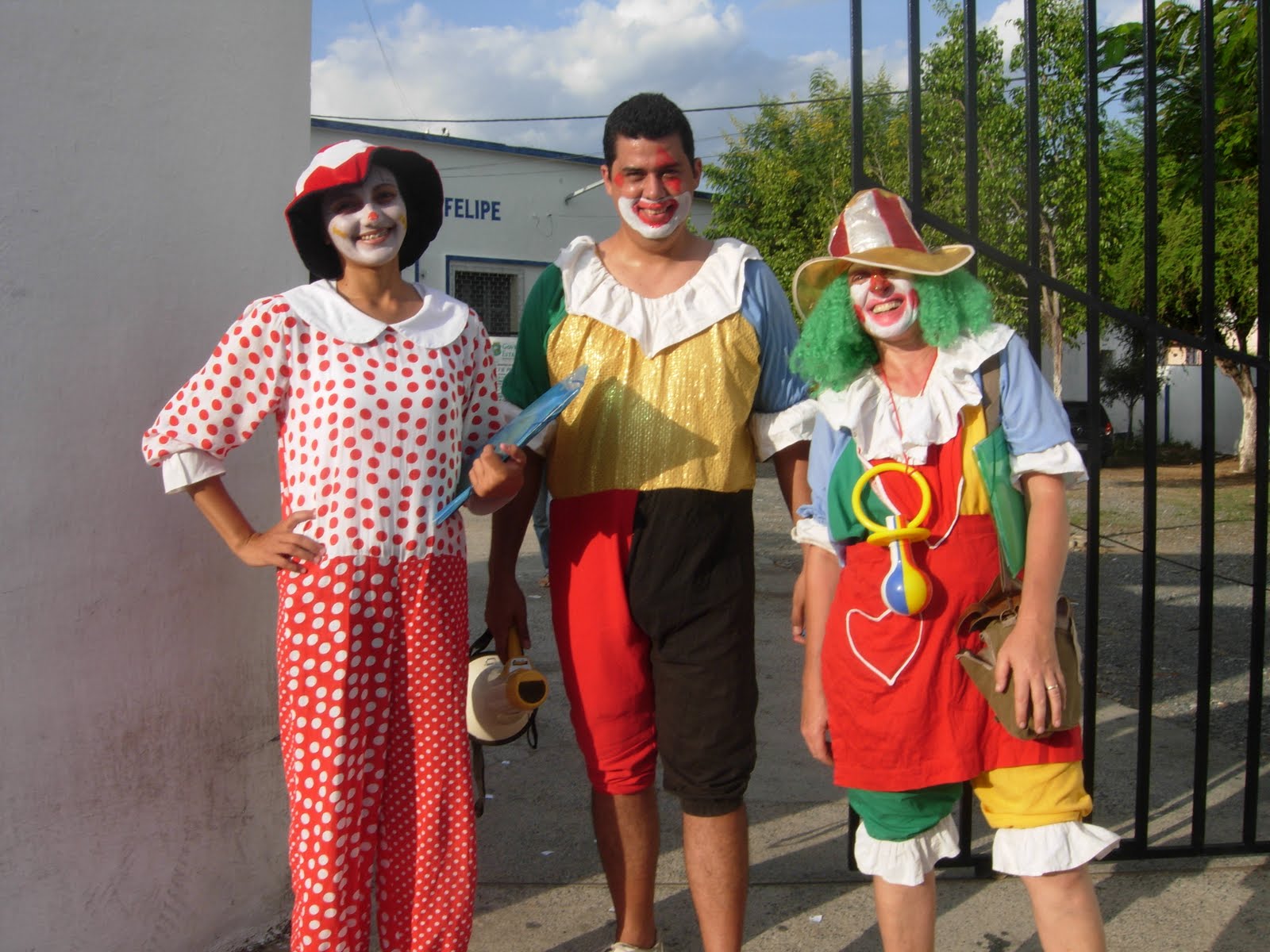 Circus Victory - Christian Clowns without Boarders: março 2010