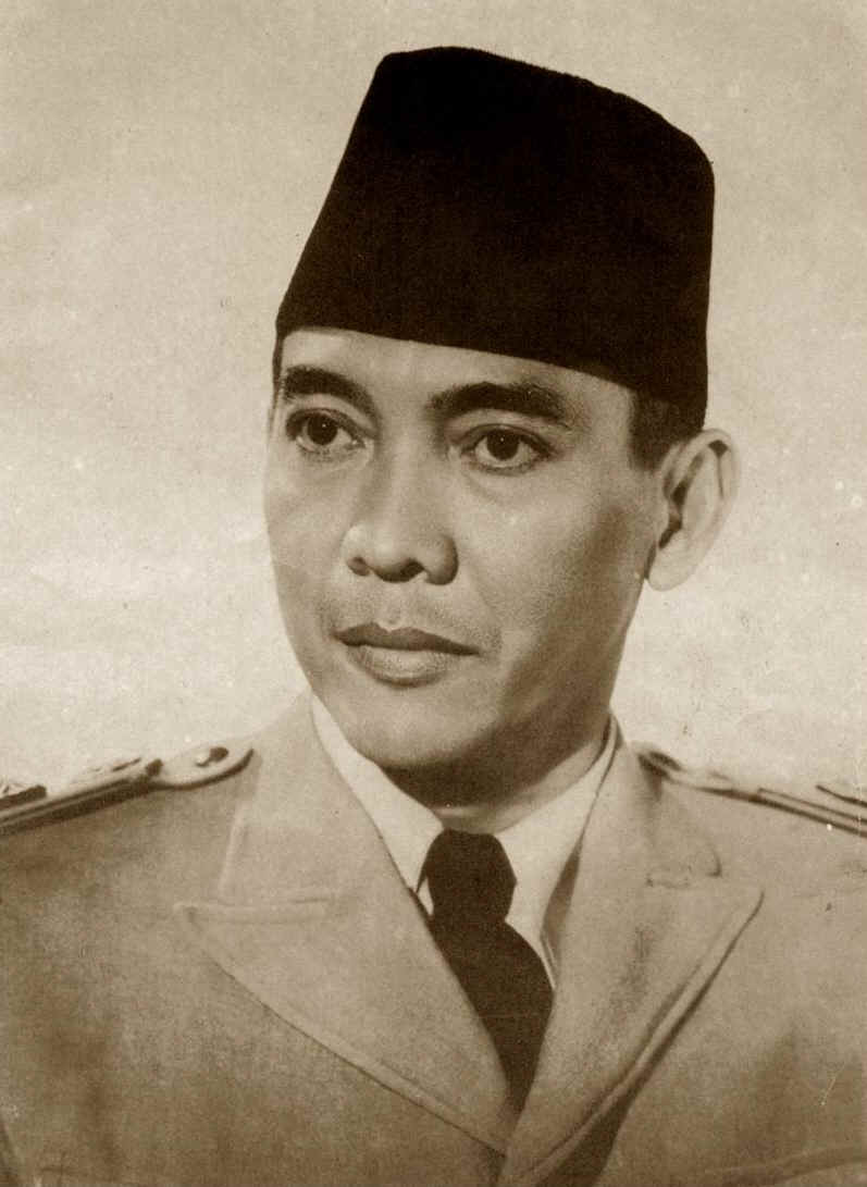 Soekarno first President Indonesia picture |http://campuslogo.blogspot.com/