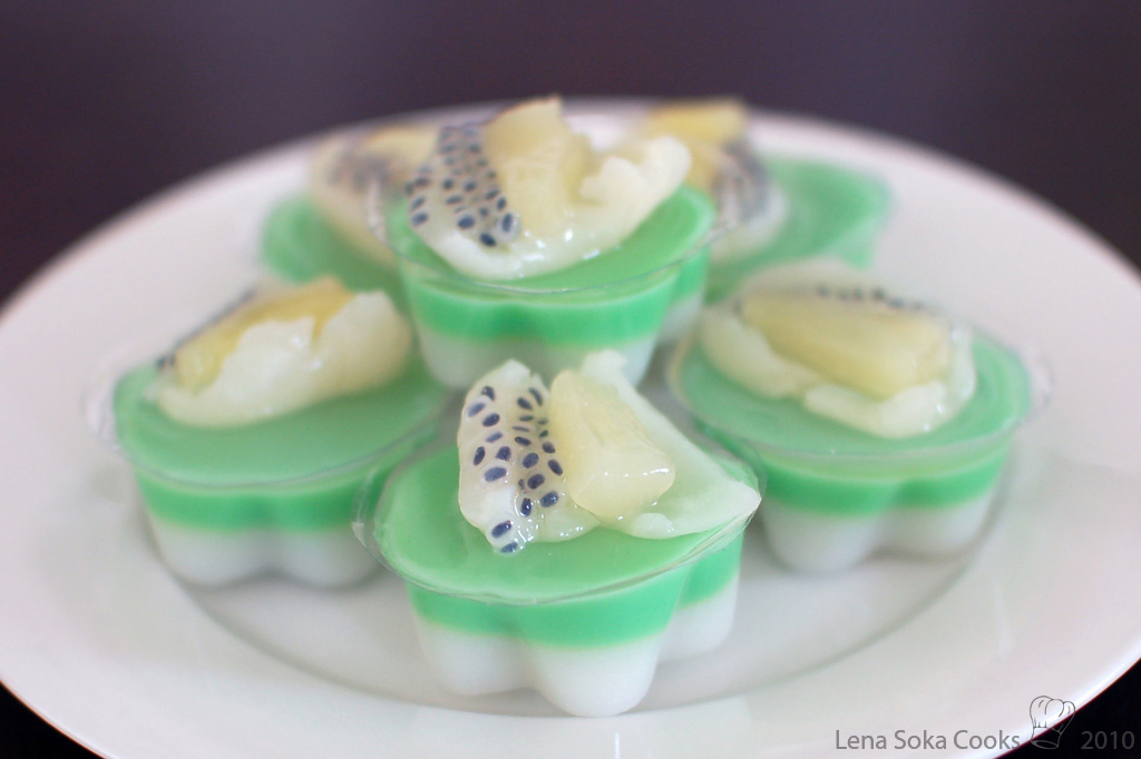 Lena Soka Cooks: Coconut Pandan Pudding