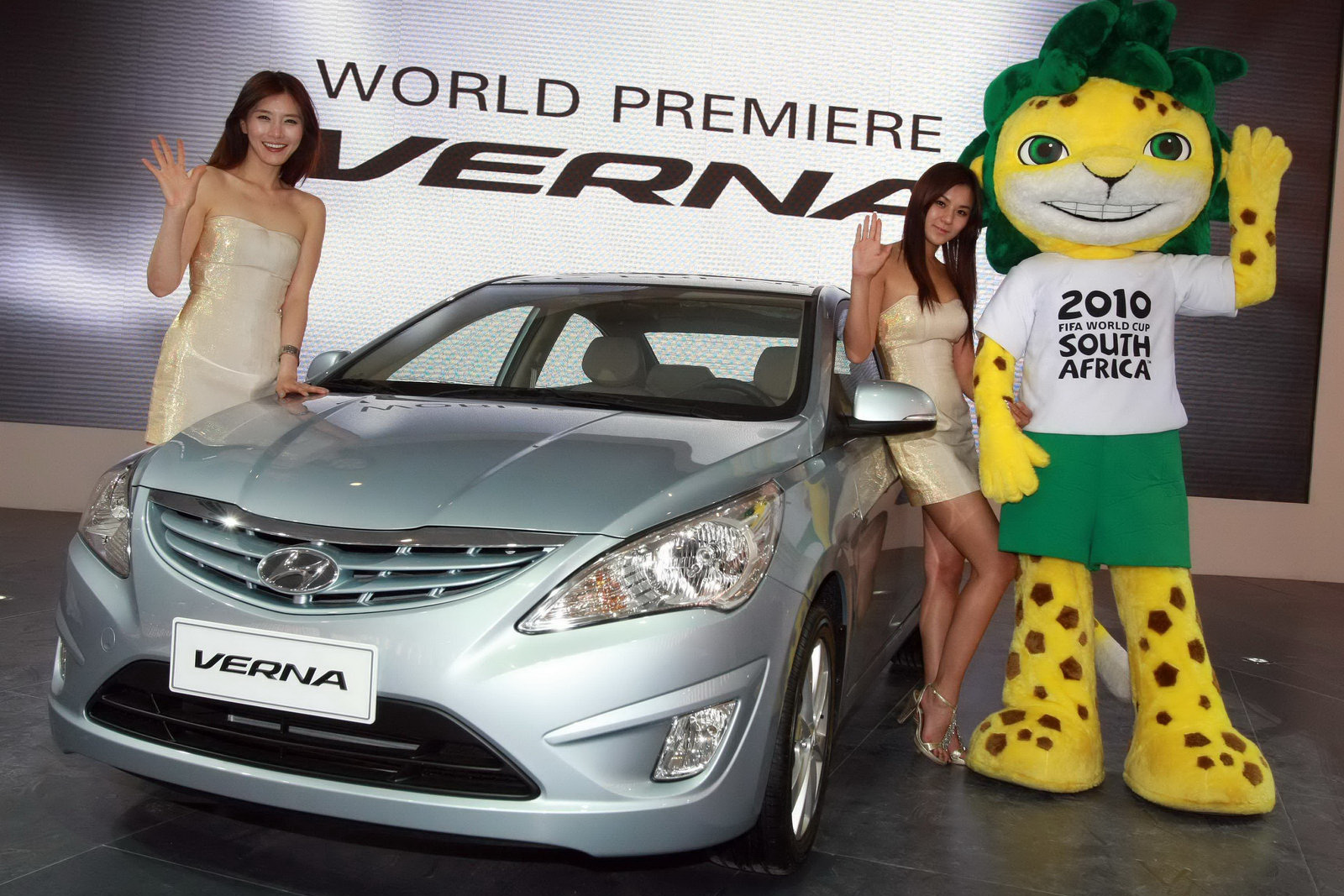 THE CAR: New Hyundai Accent (Verna): Mini-Me Sonata Debuts at Beijing ...