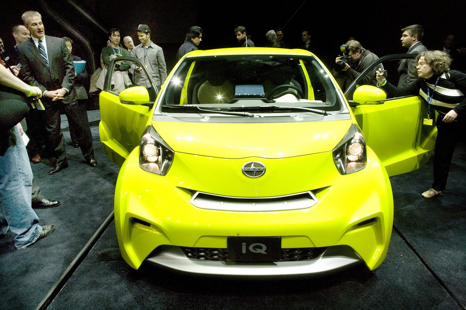 Car Reviews: Scion Reveals iQ Concept 'pimped' by Five Axis in New York ...