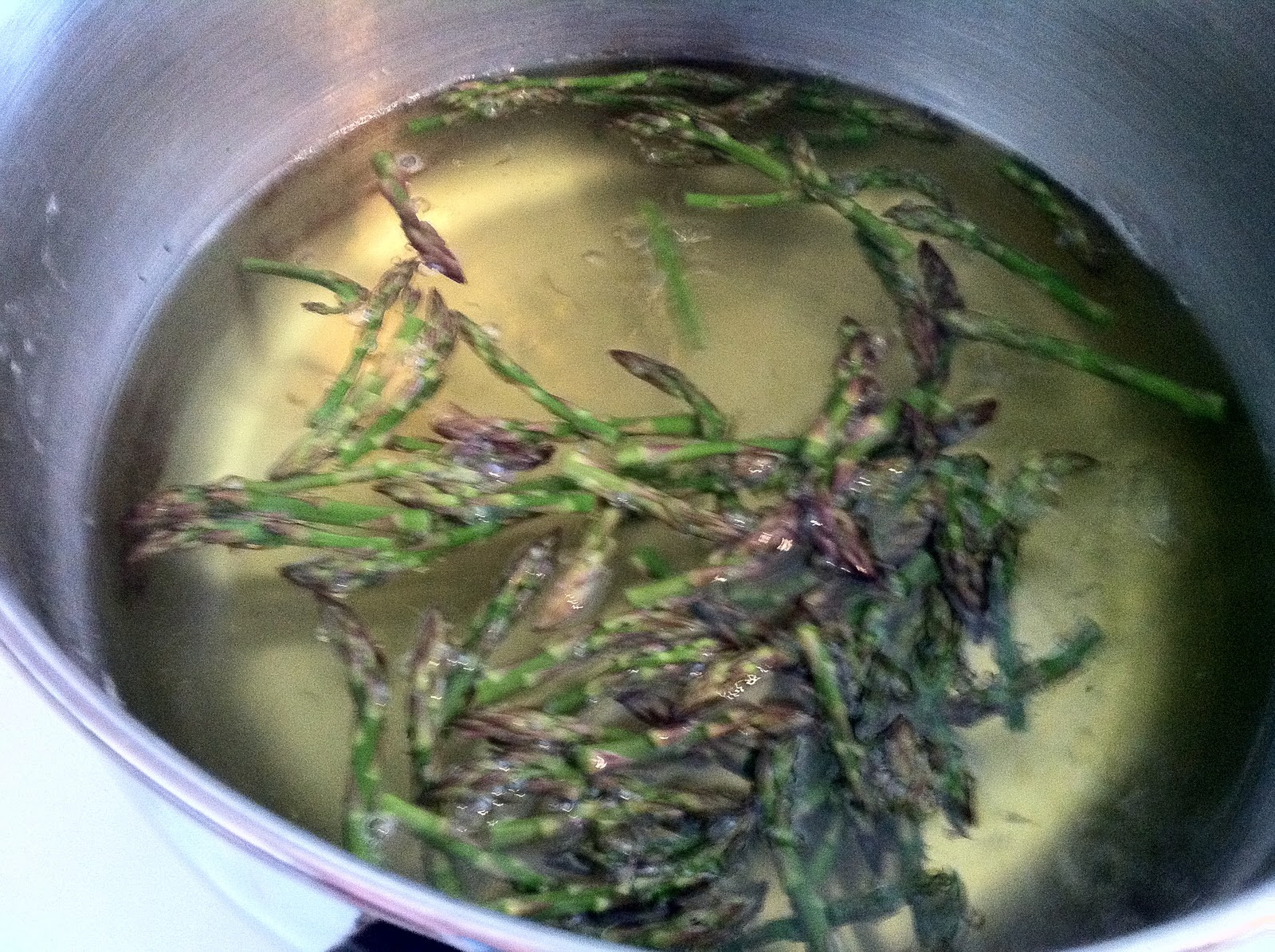 Food Creations: Gross looking pasta that tastes pretty good.