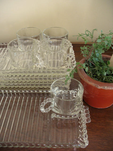 The Pink Peony of Le Jardin: vintage glassware