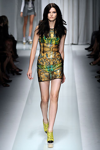 Style the Planet: VERSACE 2010 SPRING COLLECTION