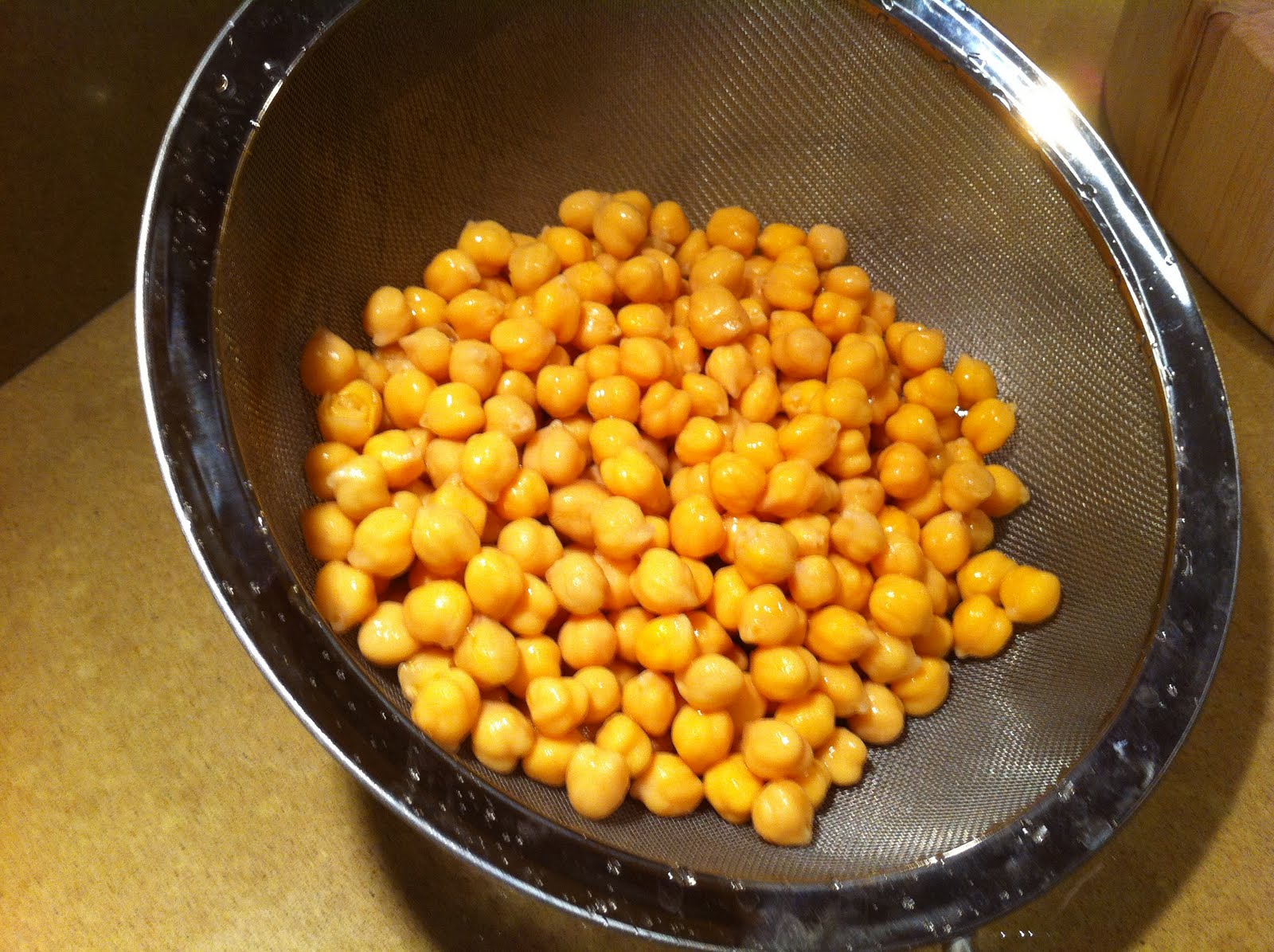 A Kalorama Kitchen: Spicy, crunchy Chick Pea snack