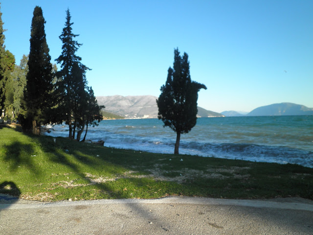 vlahata samis ΚΕΦΑΛΟΝΙΑ: ΕΙΚΟΝΕΣ ΑΠΟ ΤΗΝ ΠΑΡΑΛΙΑ ΤΟΥ ΚΑΡΑΒΟΜΥΛΟΥ ΤΩΡΑ ...