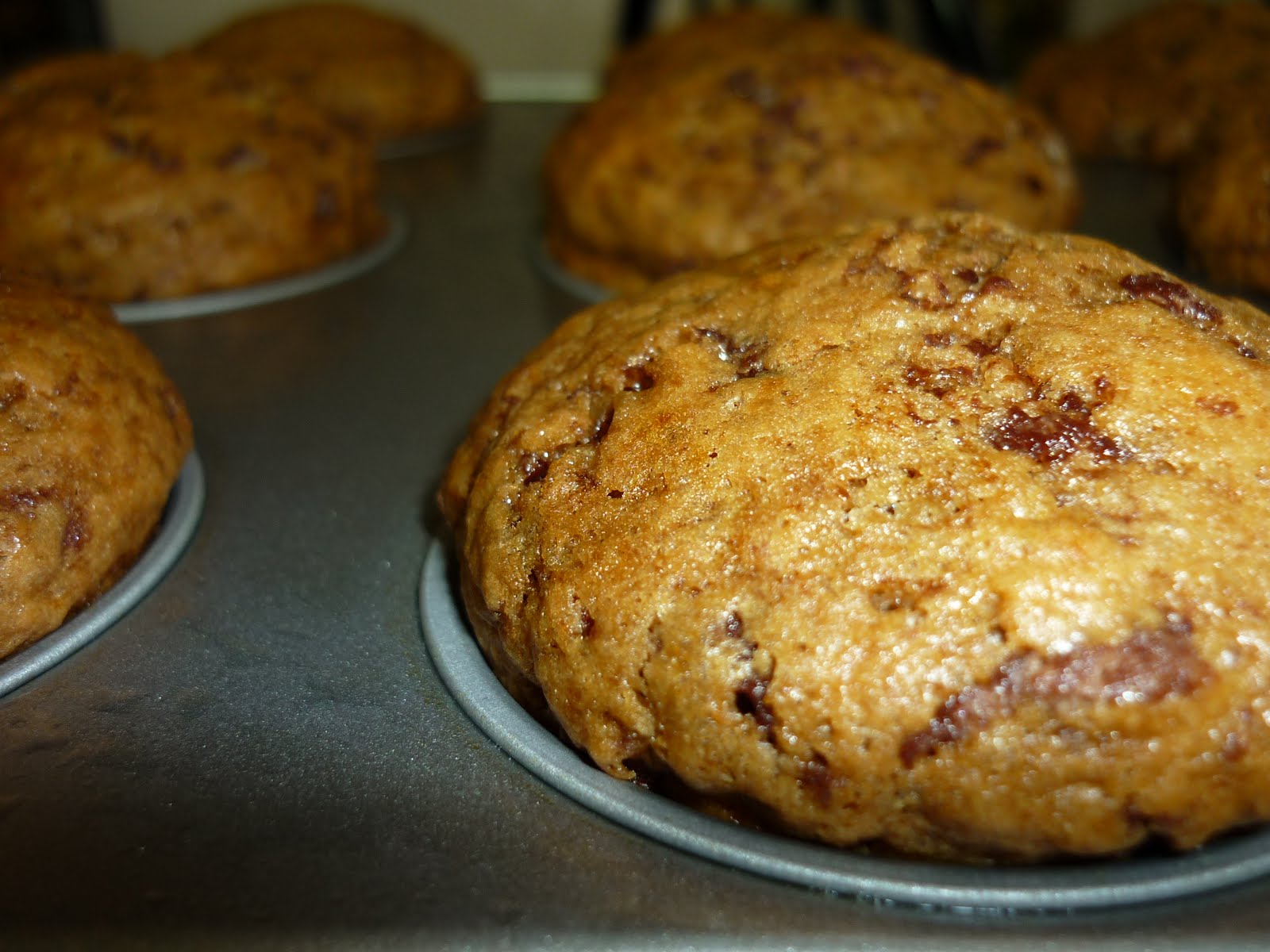 Mymmo Dark happy muffin day: Muffins de cafe con frosting de chocolate ...