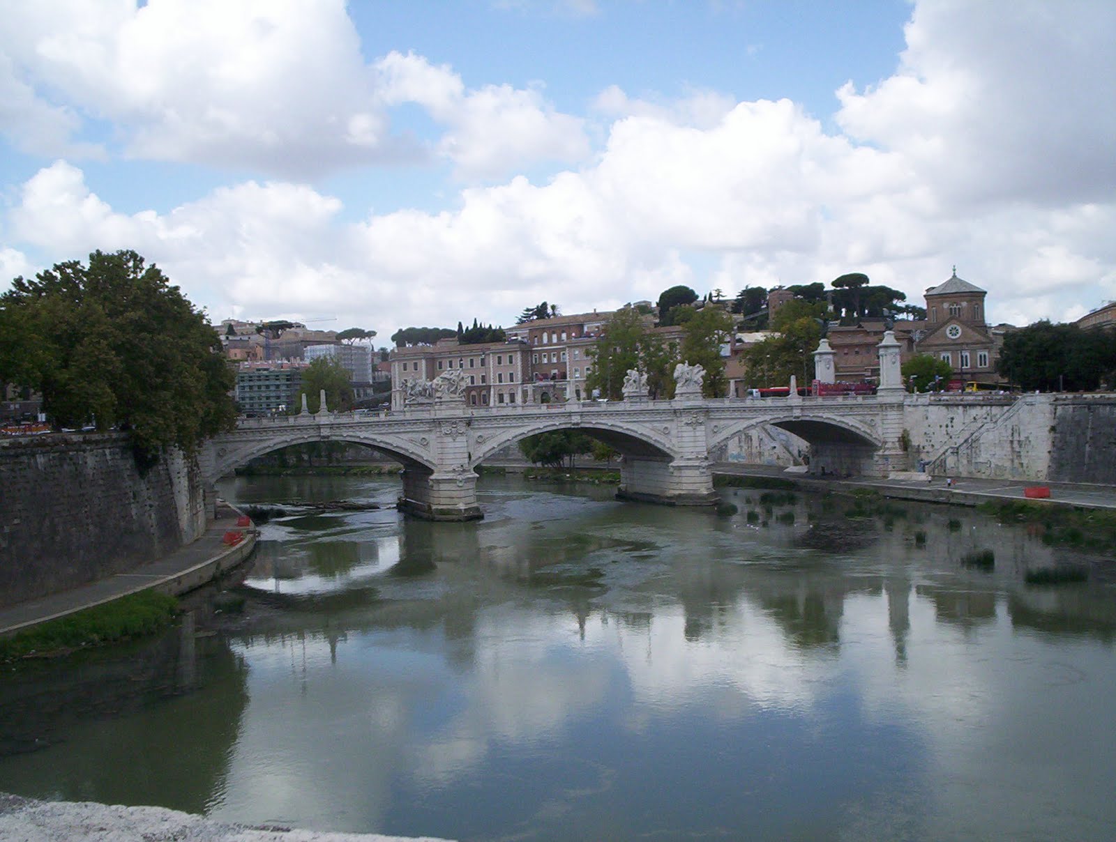 LES ESCAPADES DE THIERRY: ROME - le tibre