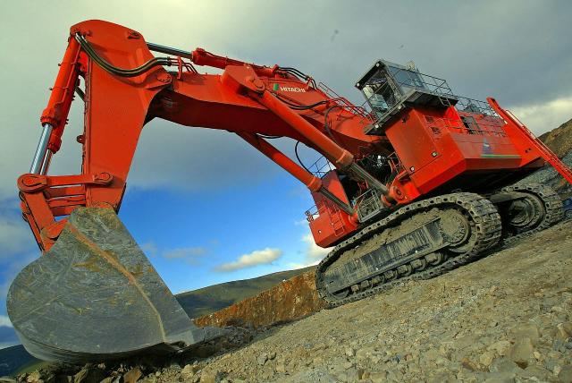 Hitachi Excavator 8000